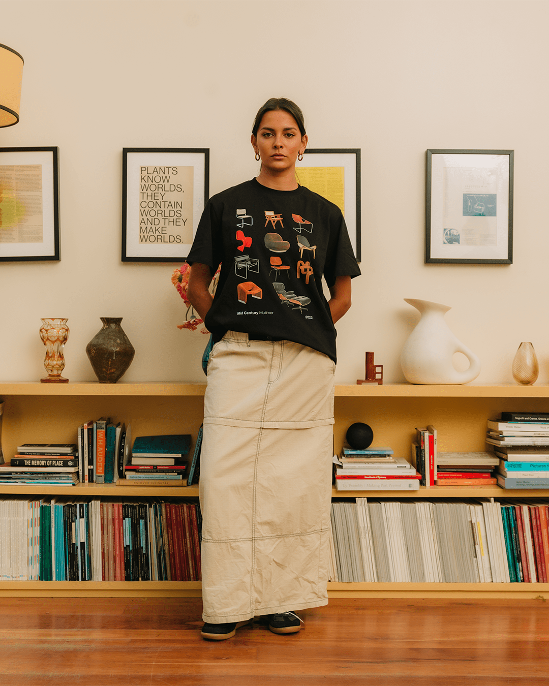 Black Chair T-shirt – Mutimer